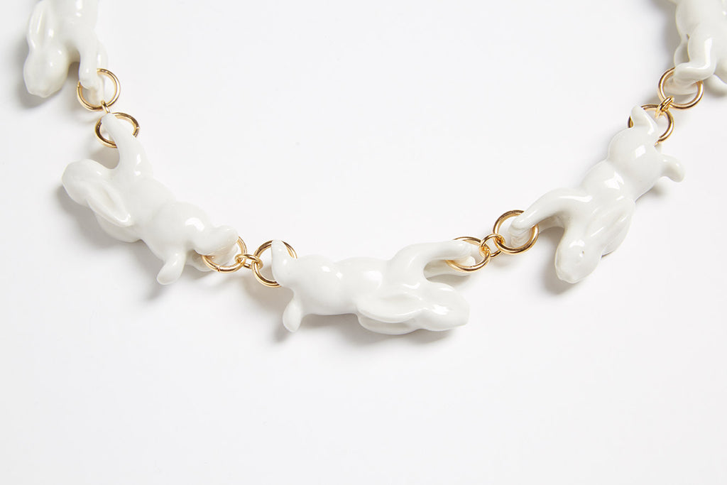 RUNNING RABBIT NECKLACE – ANDRESGALLARDO