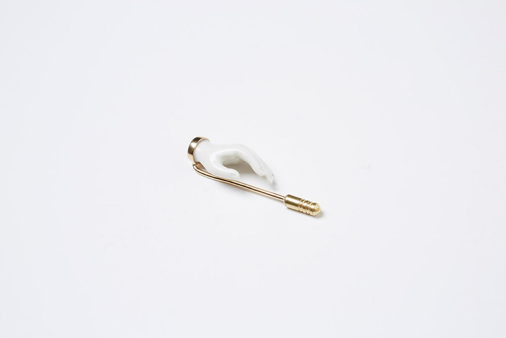 LITTLE HAND PIN – ANDRESGALLARDO